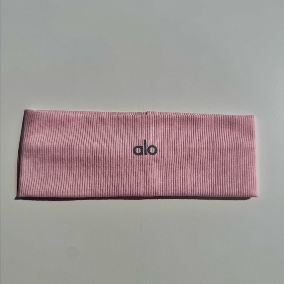 ALO Yoga | Accessories | Alo Yoga Light Pink Headband | Poshmark